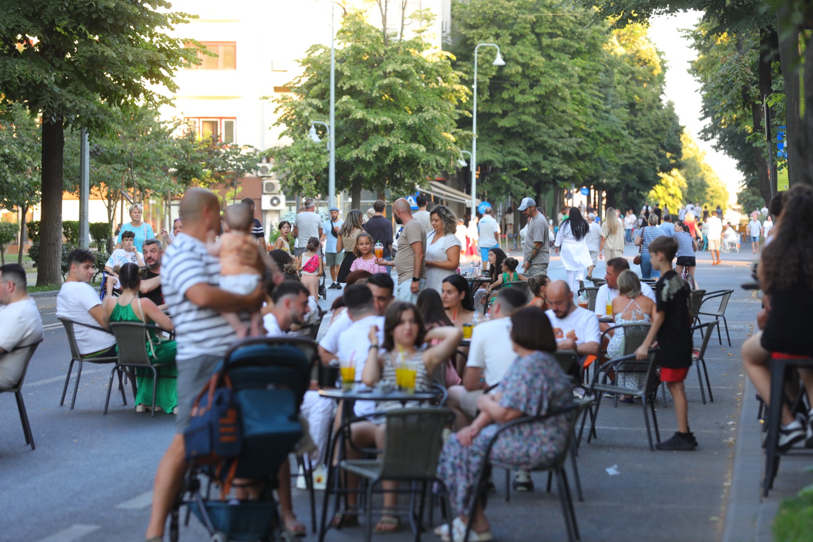 Bulevardul Tomis redevine zonă de promenadă și în acest weekend – Antena 3 Constanta