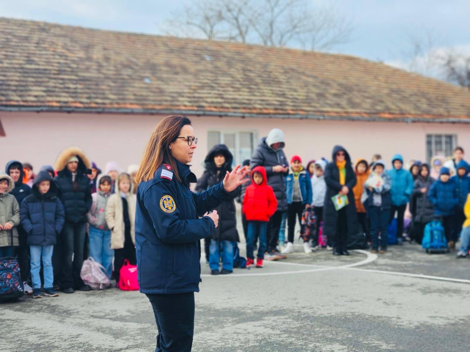 ISU Constanța, exercițiu de evacuare în caz de cutremur – Antena 3 ...